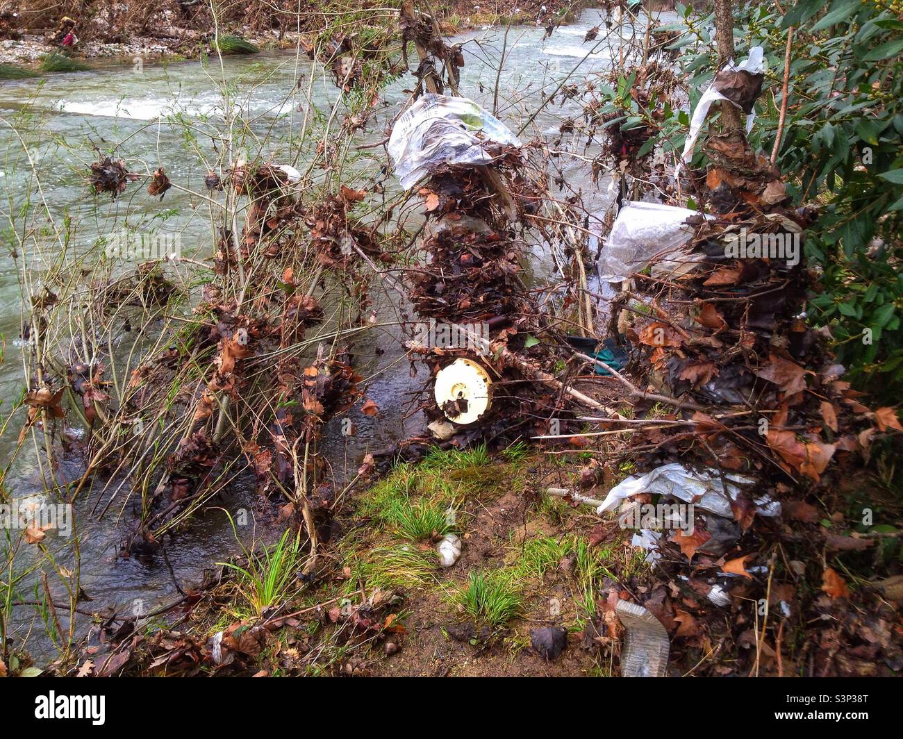 Plastic pollution river pollution hi-res stock photography and images ...
