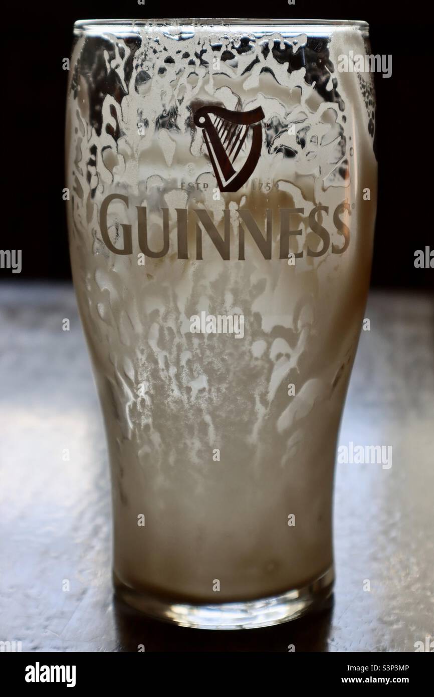 Empty guinness glass hi-res stock photography and images - Alamy