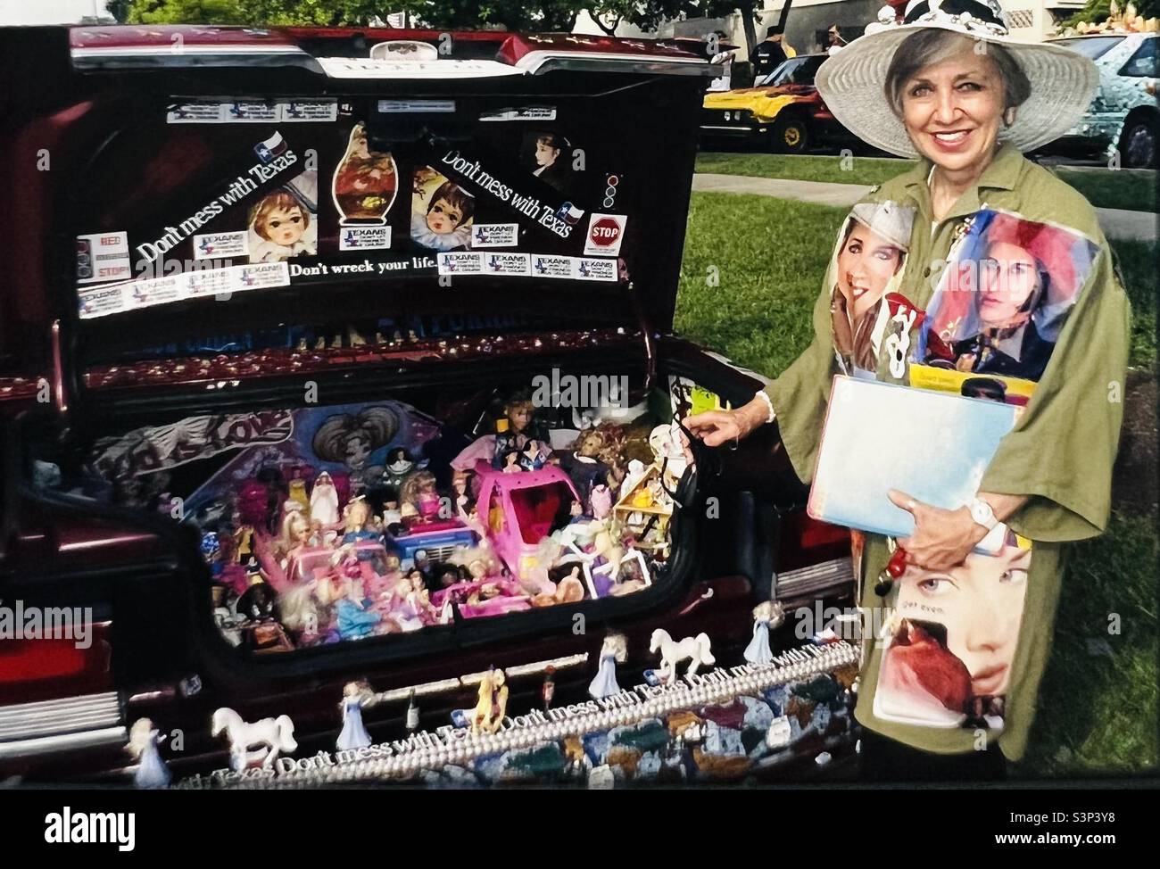 Art car artist Sharon Johnson with her “I Am Woman” car Houston Art Car ...