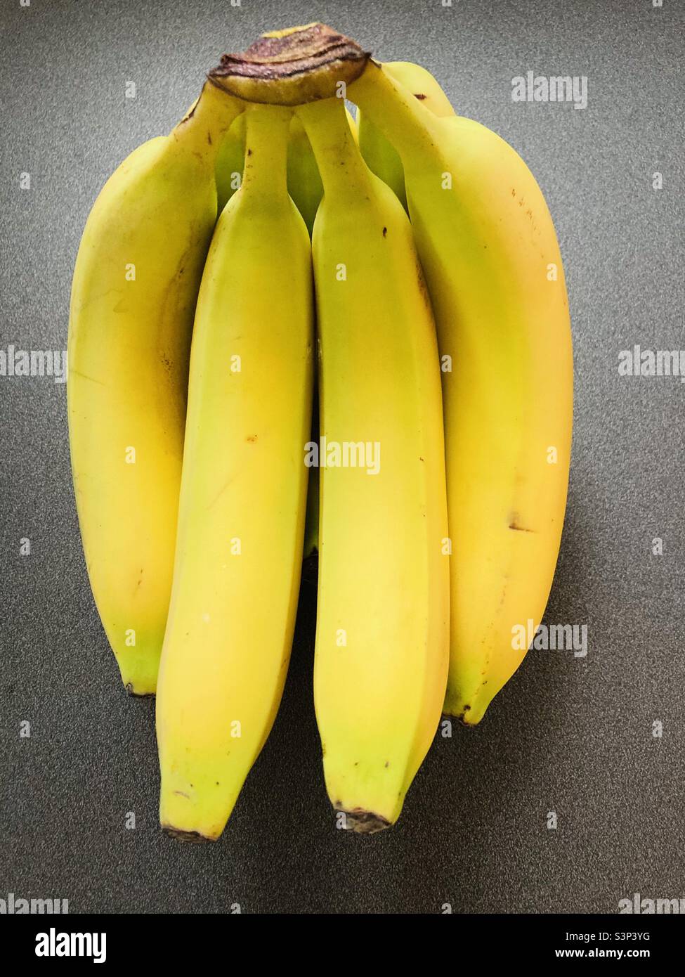 Bananas for cooking hi-res stock photography and images - Alamy