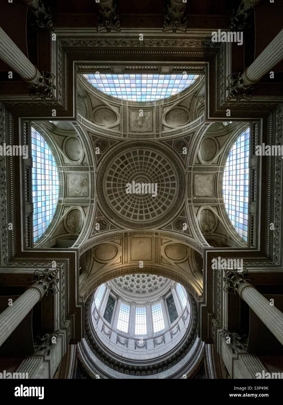 Ceiling pantheon hi-res stock photography and images - Alamy