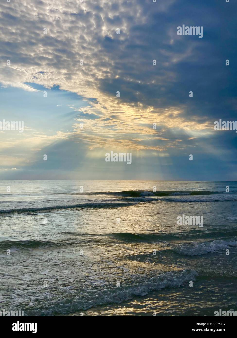 Madeira beach hi-res stock photography and images - Alamy