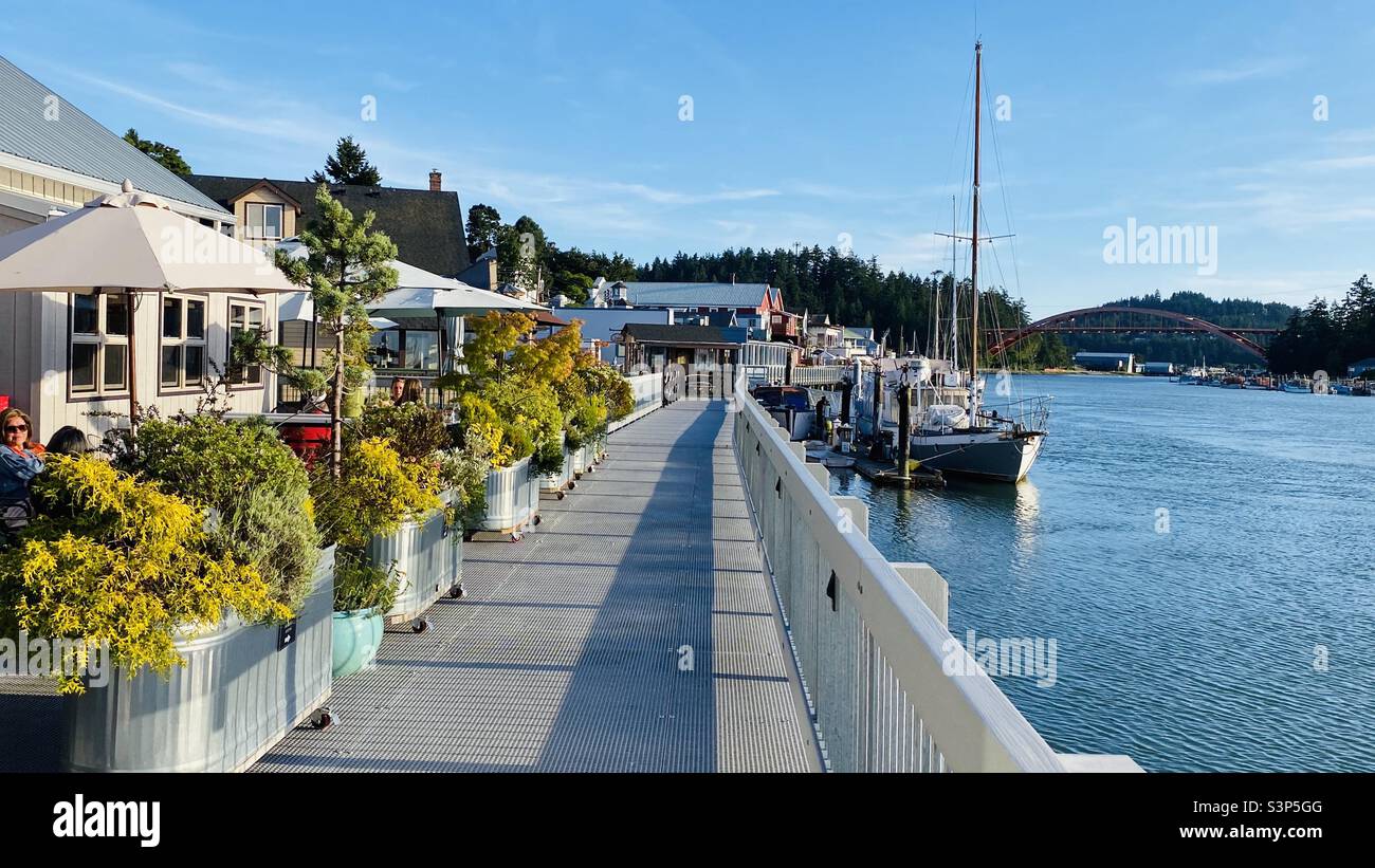 Waterview cafe hi-res stock photography and images - Alamy