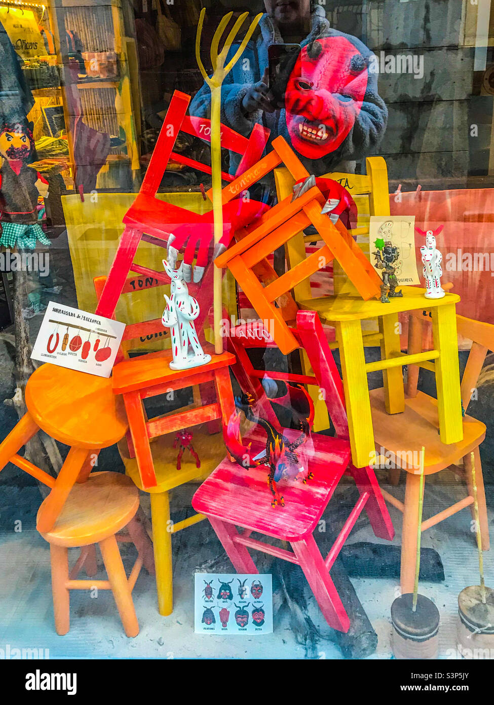 St Antoni shop window, Mallorca Stock Photo - Alamy