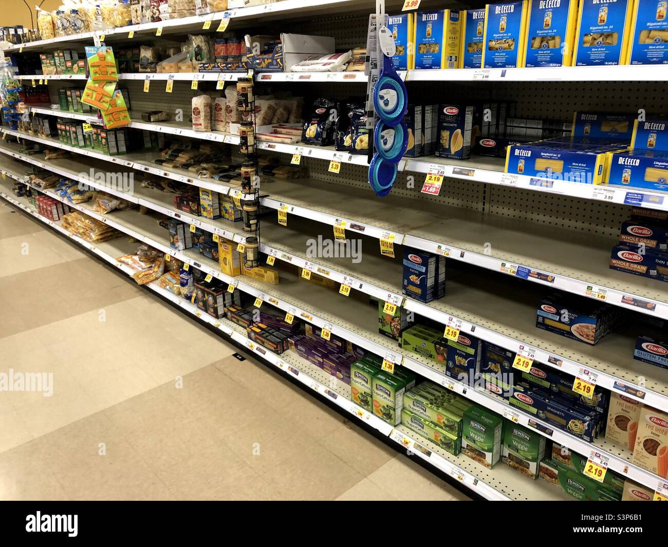 Food shortages hi-res stock photography and images - Alamy