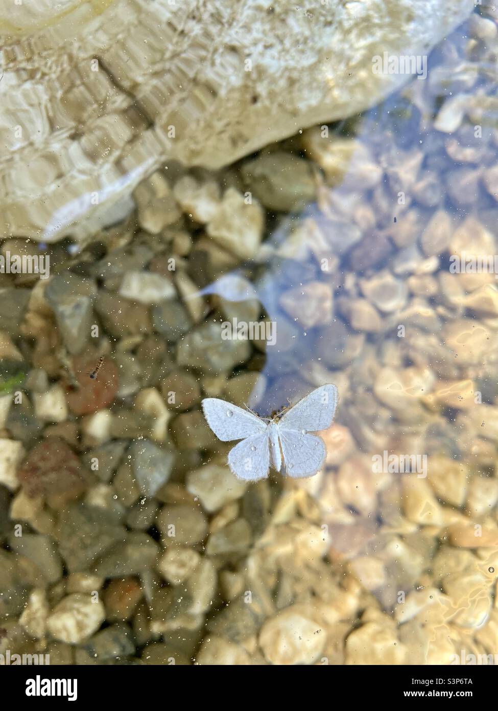 Floating rocks hi-res stock photography and images - Alamy