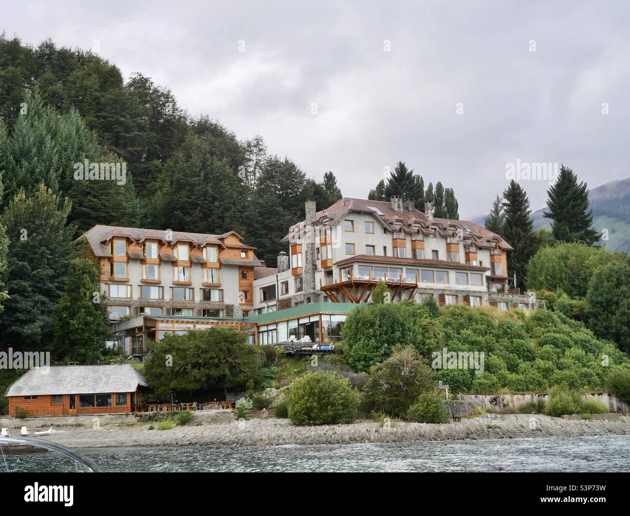 Beautiful home with nature hi-res stock photography and images - Alamy