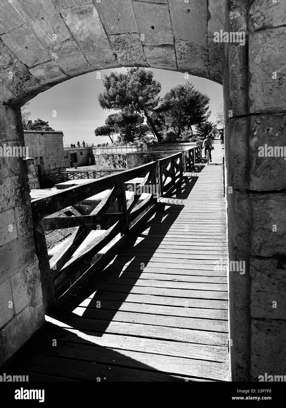Pont sur la plage hi-res stock photography and images - Alamy