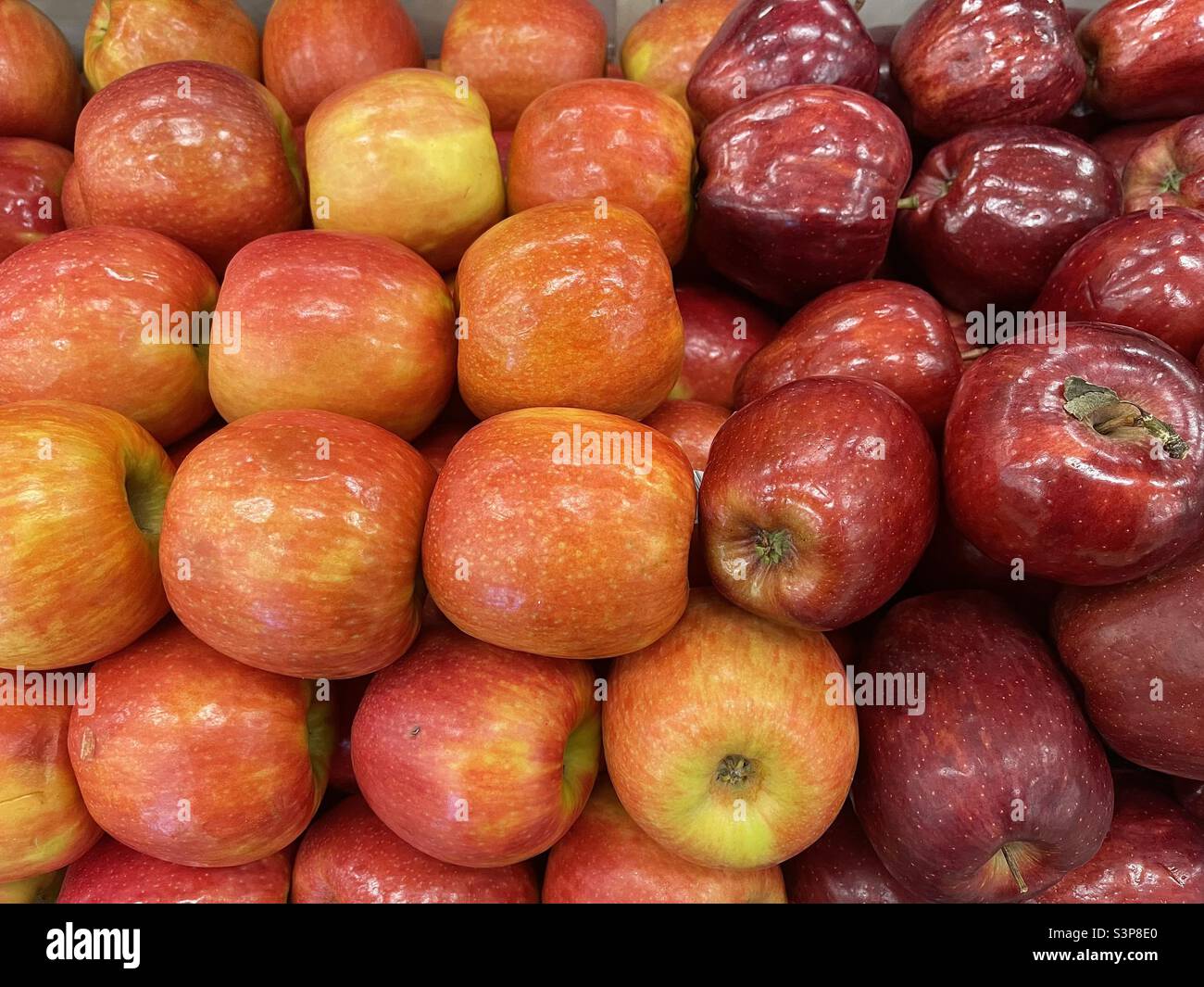 Pink lady apple fruit hi-res stock photography and images - Alamy