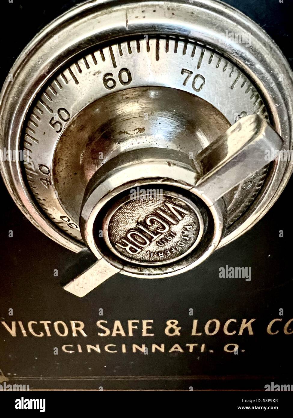 Safe cracking hi-res stock photography and images - Alamy