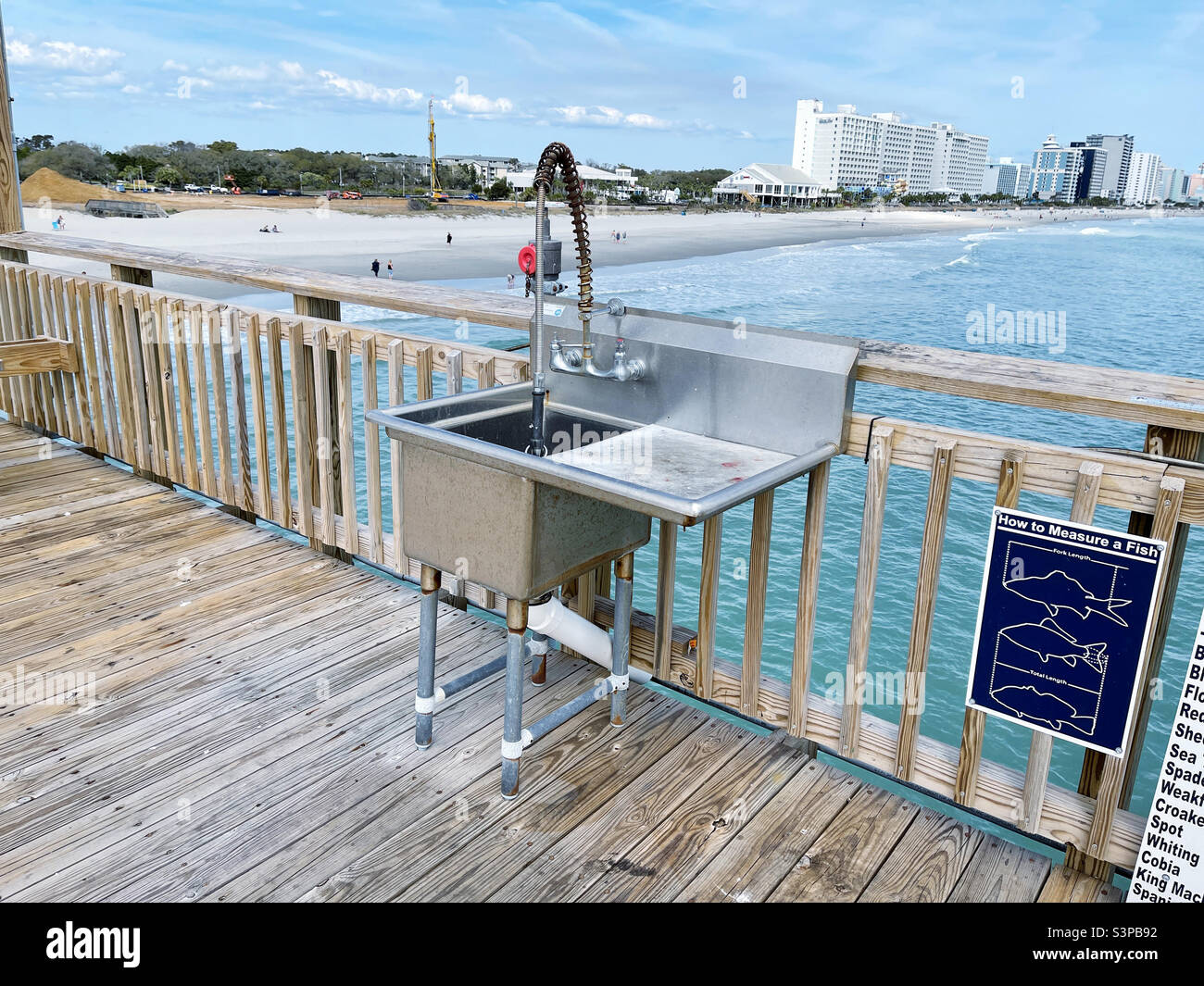 Fish cleaning hi-res stock photography and images - Alamy