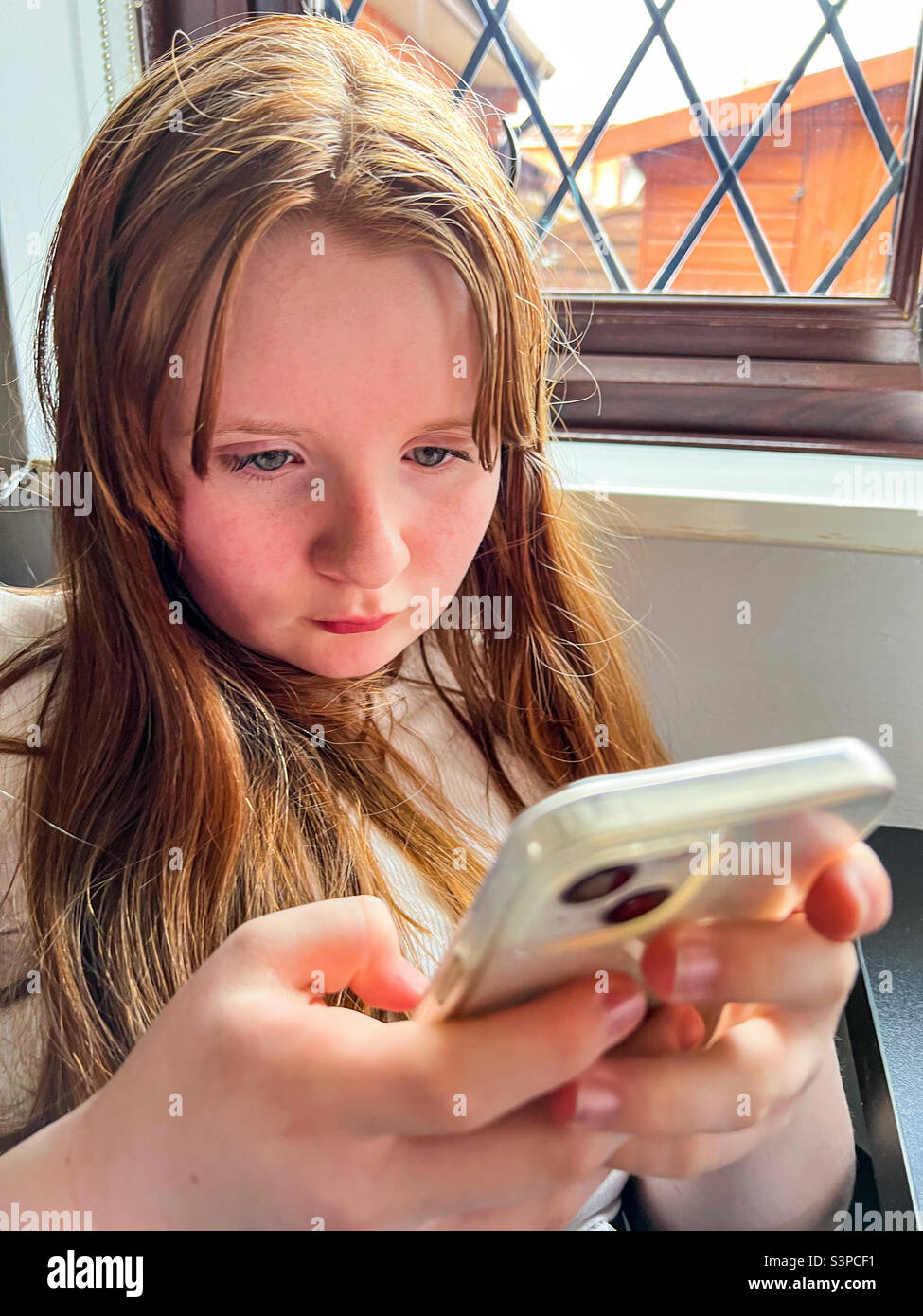 Pretty engaged girl hi-res stock photography and images - Alamy
