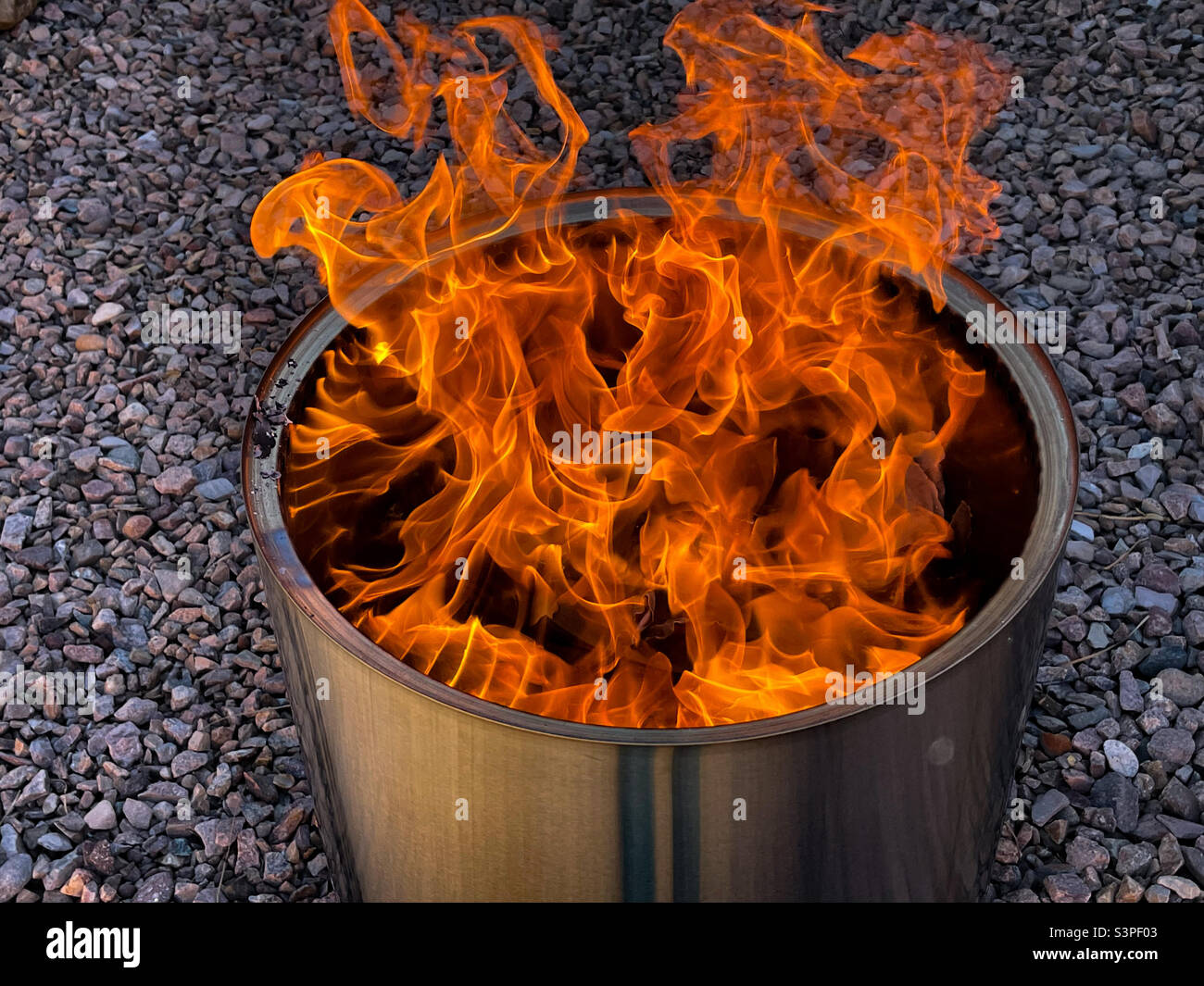 Intense dancing hi-res stock photography and images - Alamy