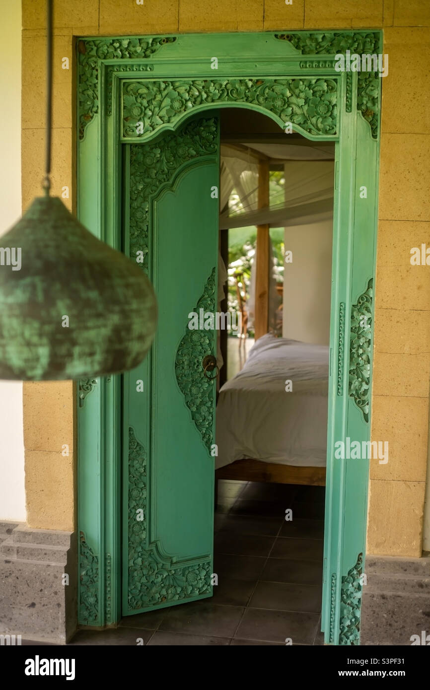 Luxury Balinese villa. Open Door and interior design of the house Stock ...