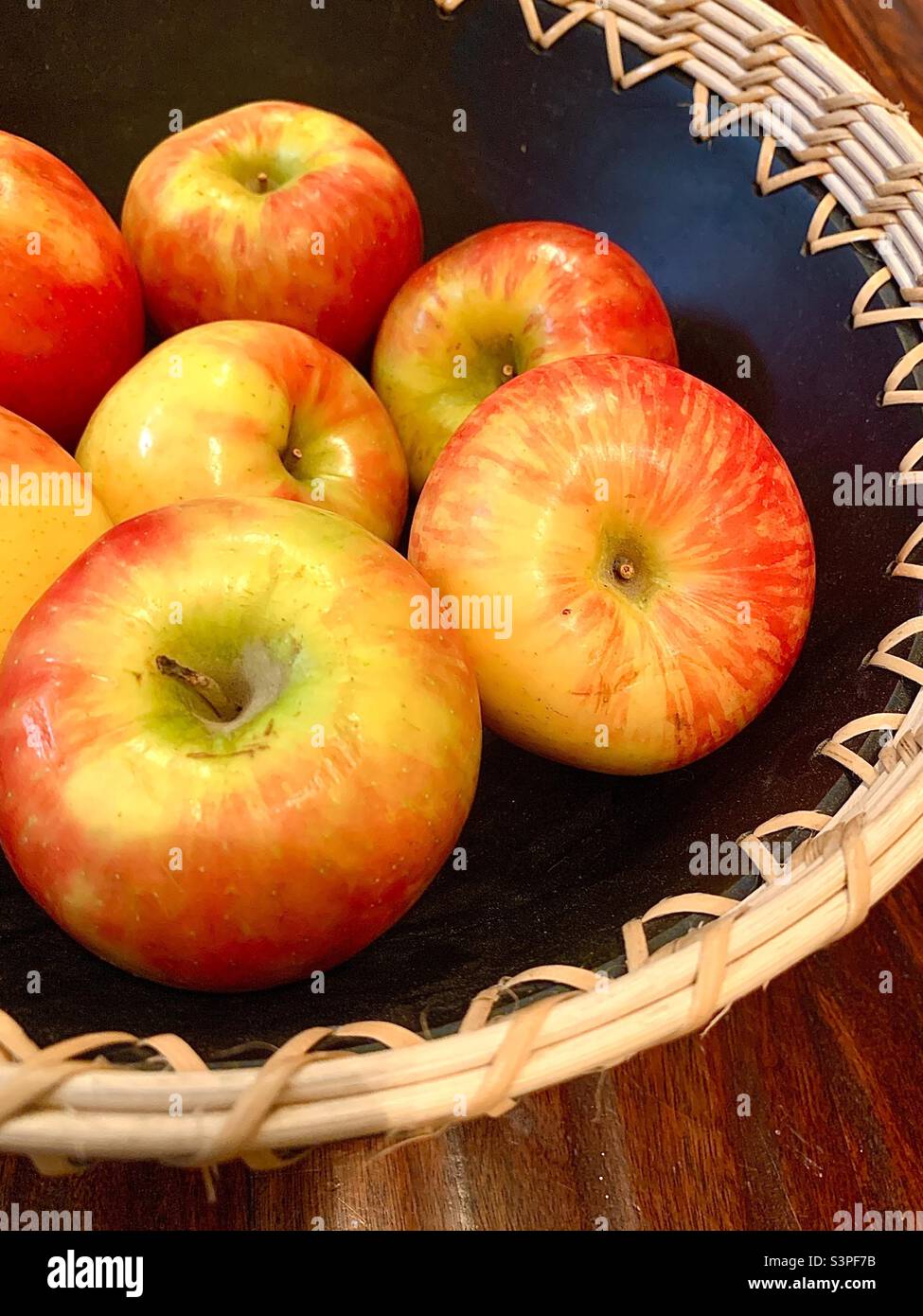 Fruit centerpiece hi-res stock photography and images - Alamy