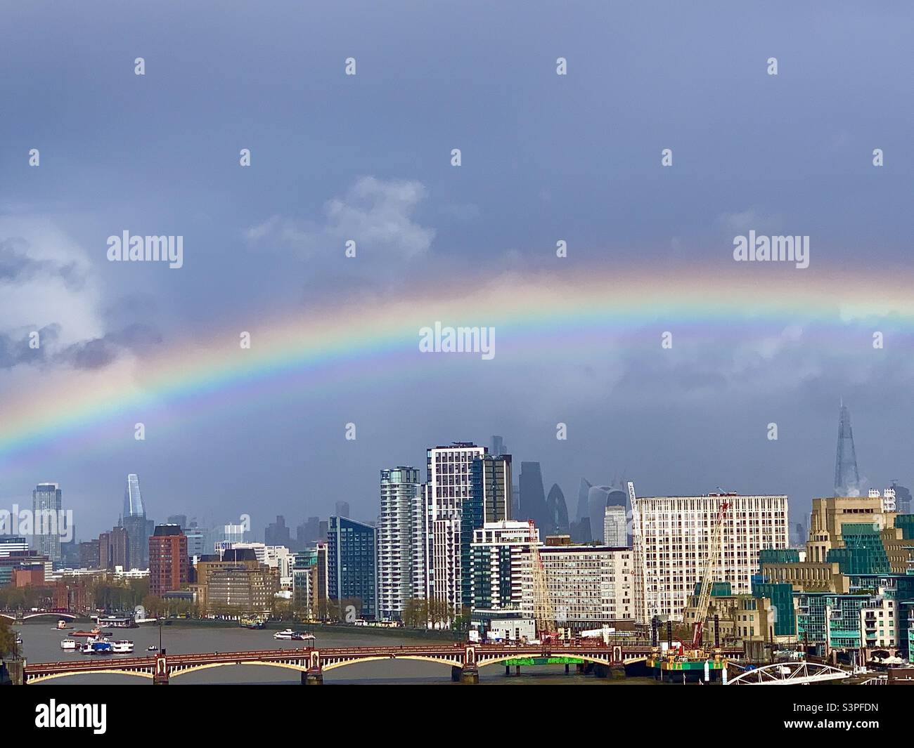 Rainbow over london hi-res stock photography and images - Alamy