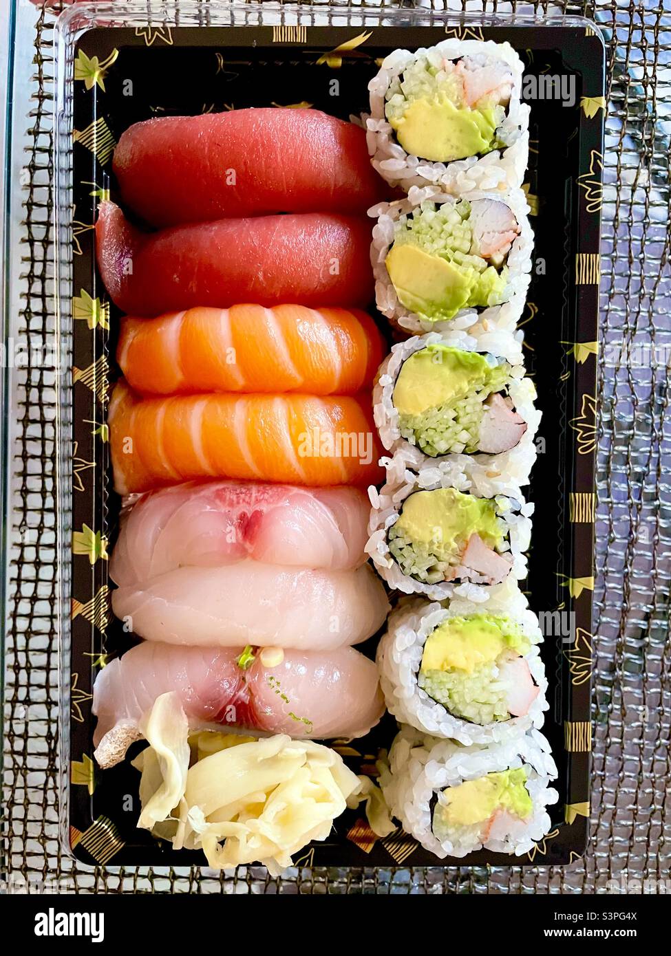Assorted sushi hi-res stock photography and images - Alamy