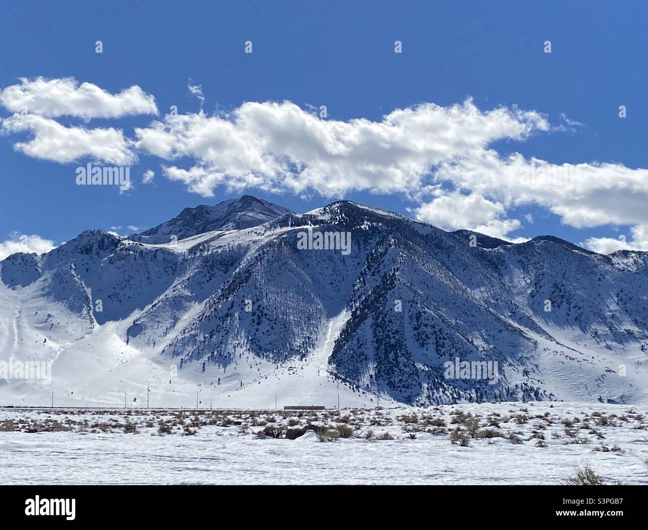 Mammoth lakes snow hi-res stock photography and images - Alamy