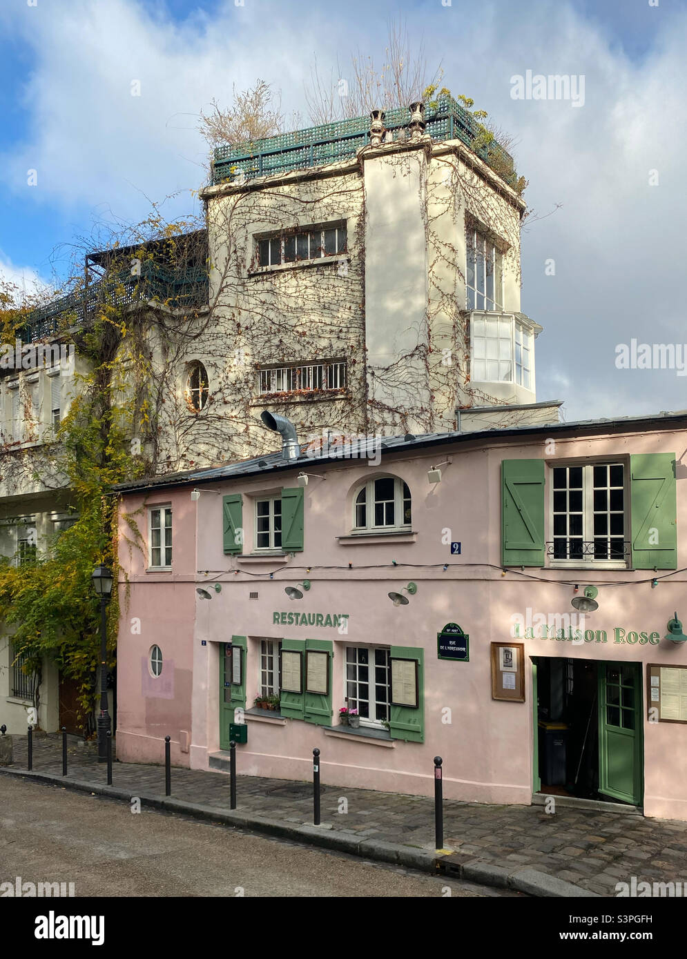 La maison rose hi-res stock photography and images - Alamy