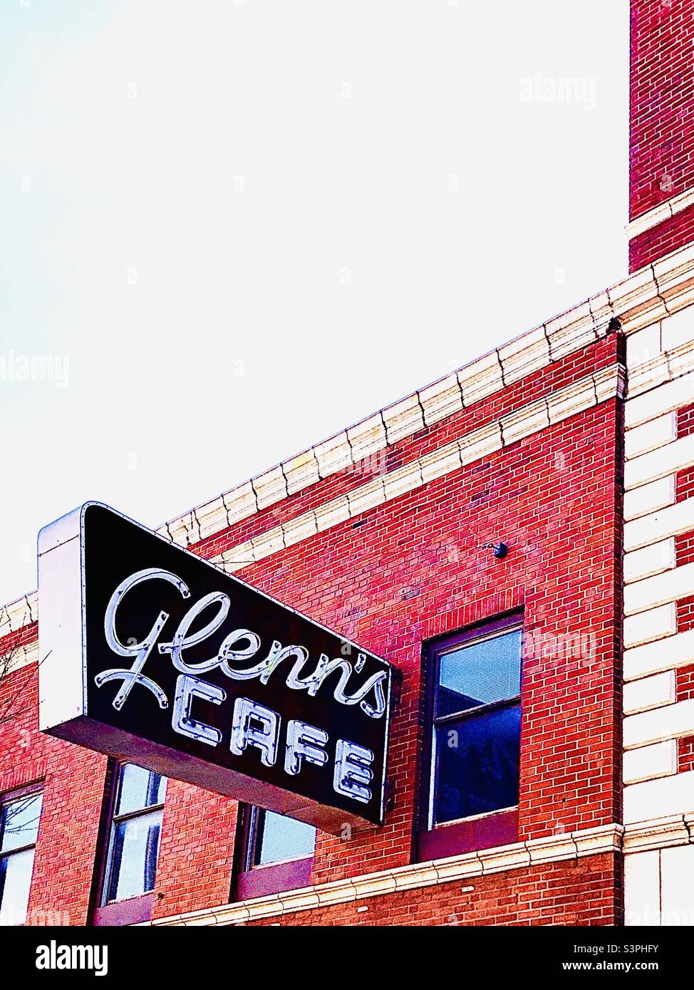 Brick building with restaurant sign hi-res stock photography and images ...