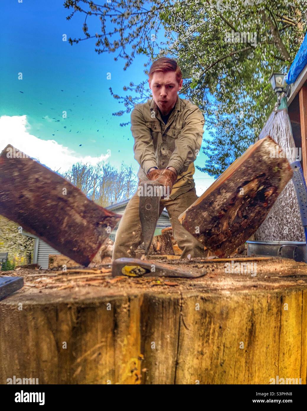 Flying wood hi-res stock photography and images - Alamy