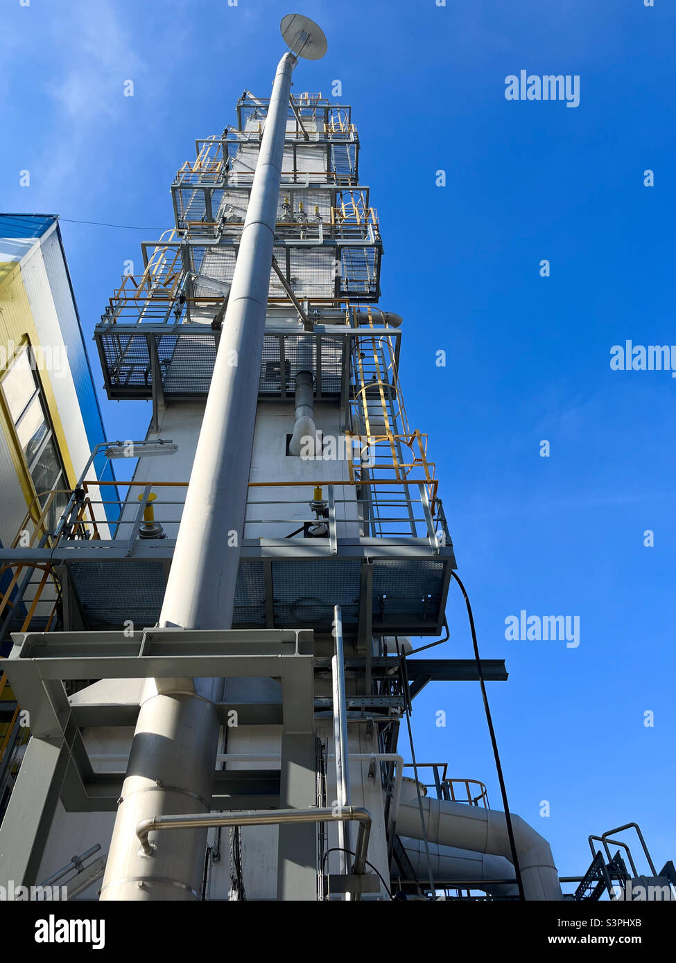 Distillation column for air separation hi-res stock photography and ...