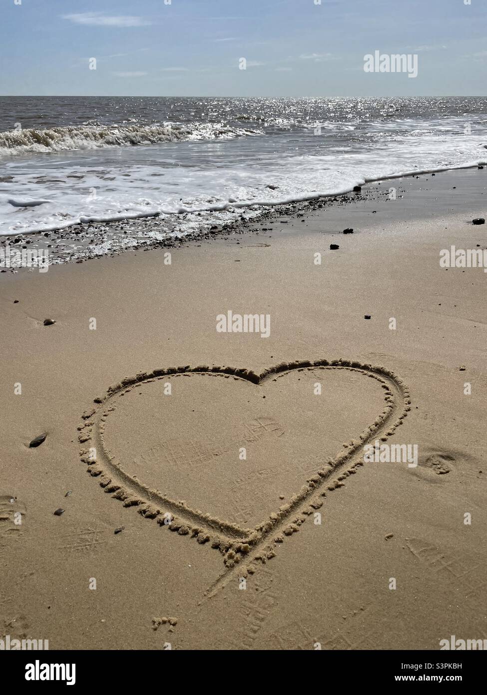 Heart sand art hi-res stock photography and images - Alamy