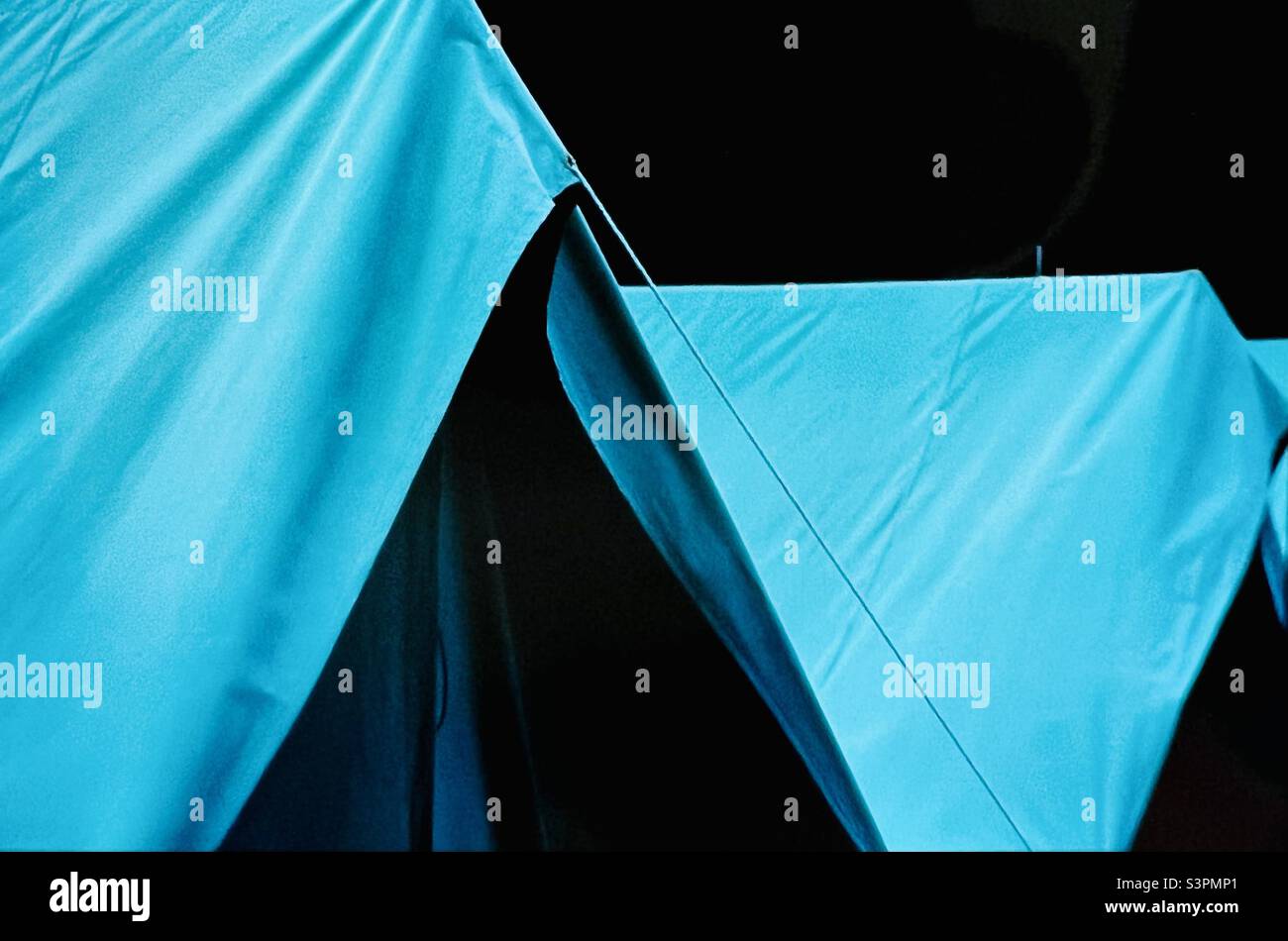 Low tents hi-res stock photography and images - Alamy