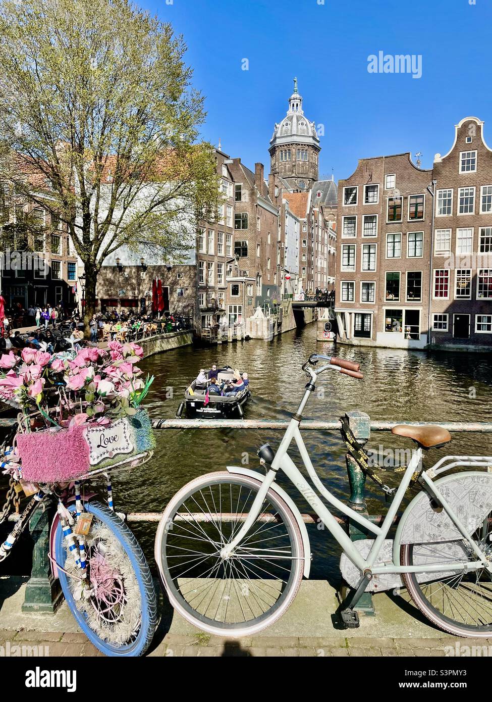 Amsterdam bridge canal view hi-res stock photography and images - Alamy
