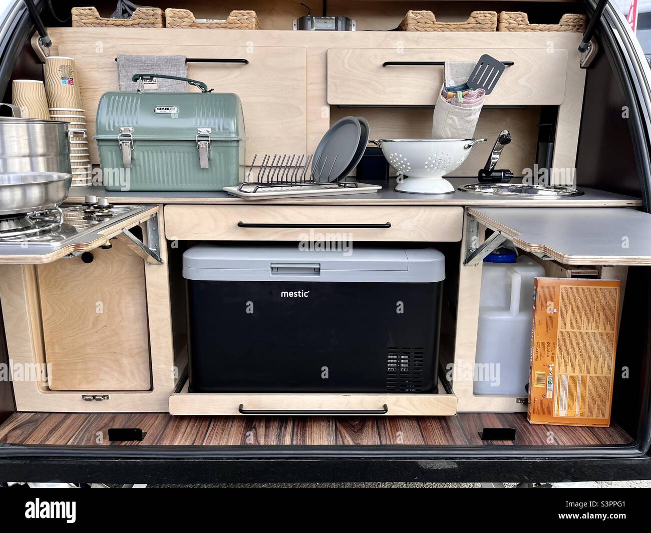 Rock’N’Road trailer camper kitchen, camper kitchen, camper van kitchen ...