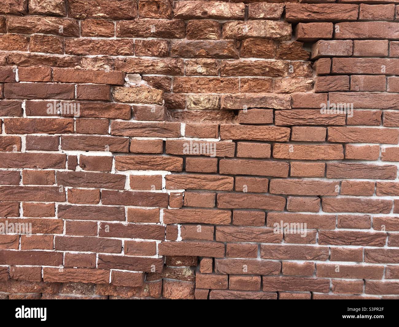 Decayed brick wall hi-res stock photography and images - Alamy