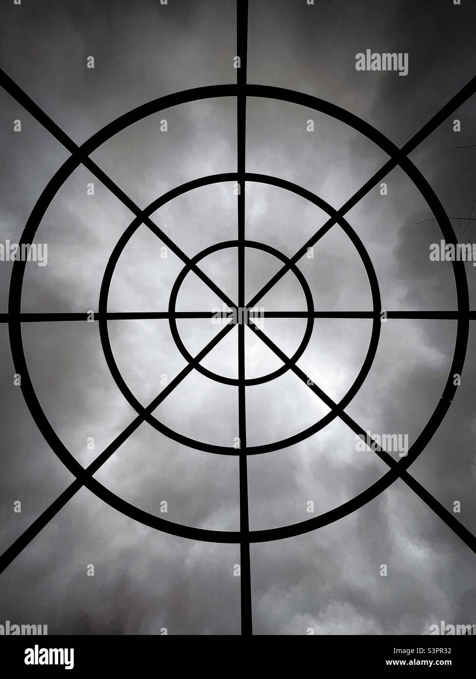 Iron compass hi-res stock photography and images - Alamy