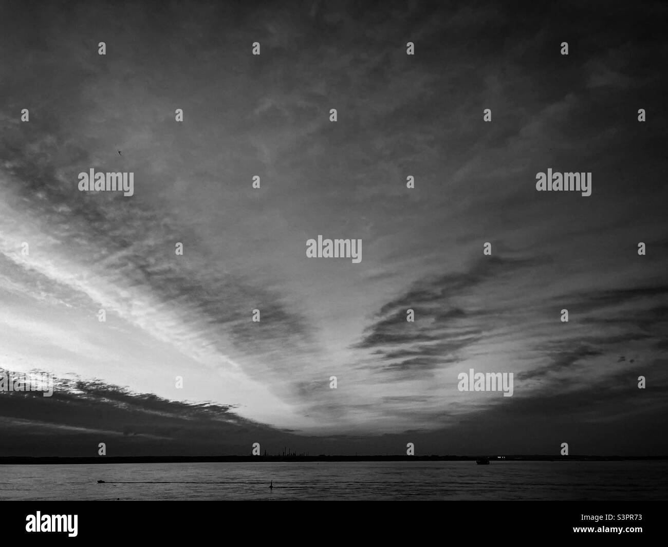 Solent sunset hi-res stock photography and images - Alamy
