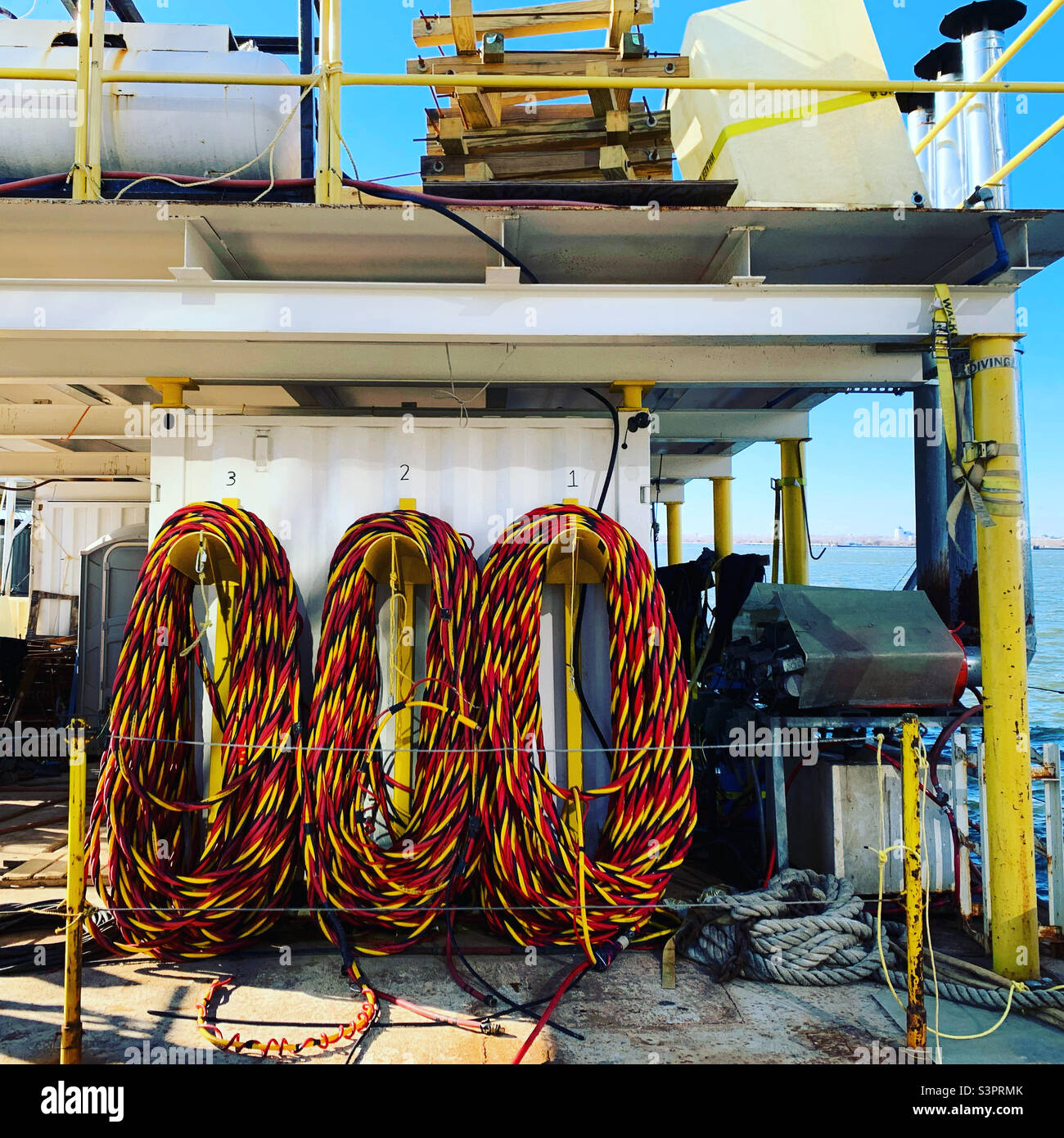 Underwater construction hi-res stock photography and images - Alamy