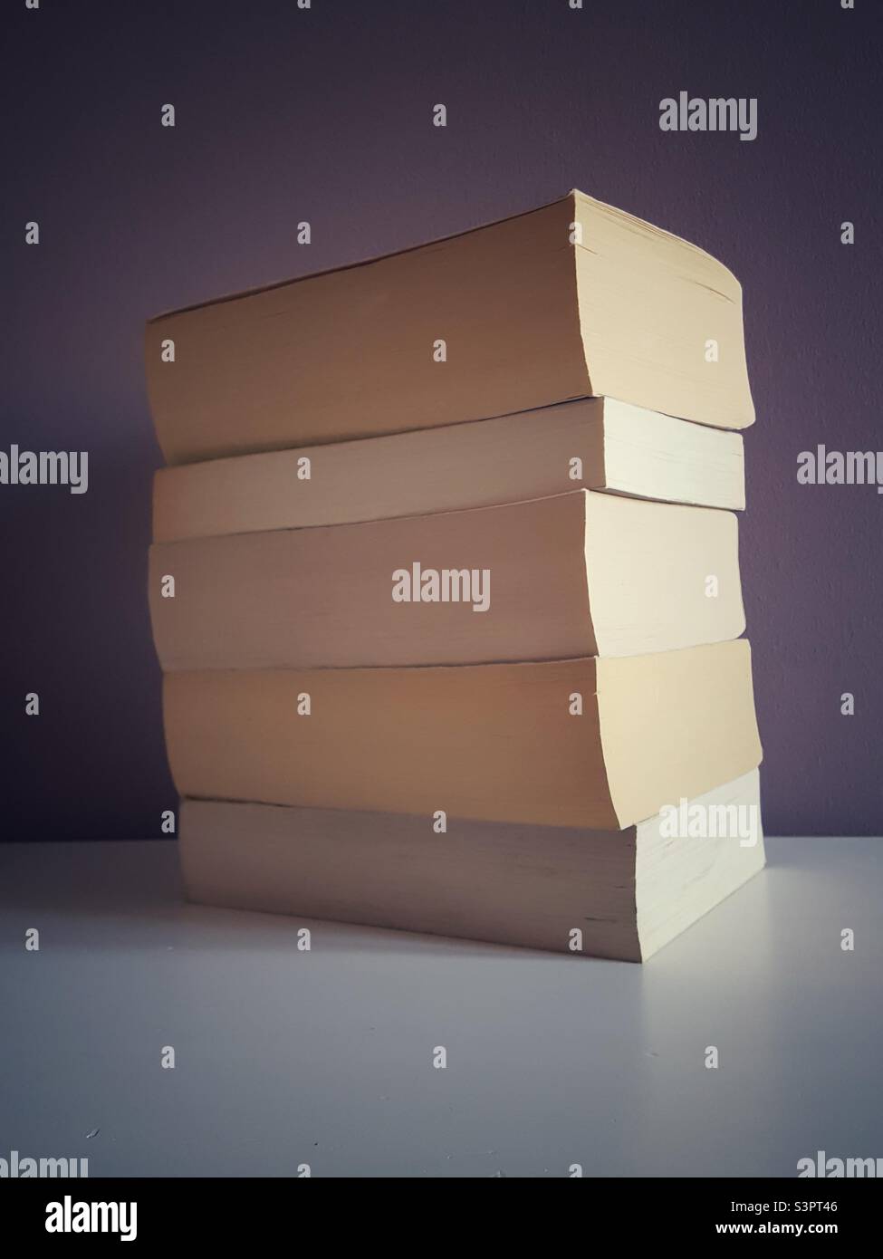 Paperback copy hi-res stock photography and images - Alamy