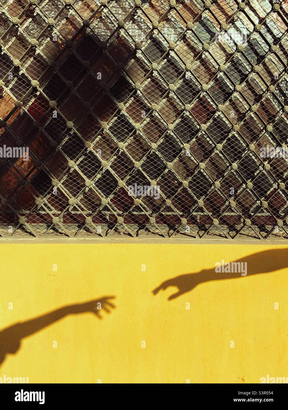 Hands in shadows hi-res stock photography and images - Alamy