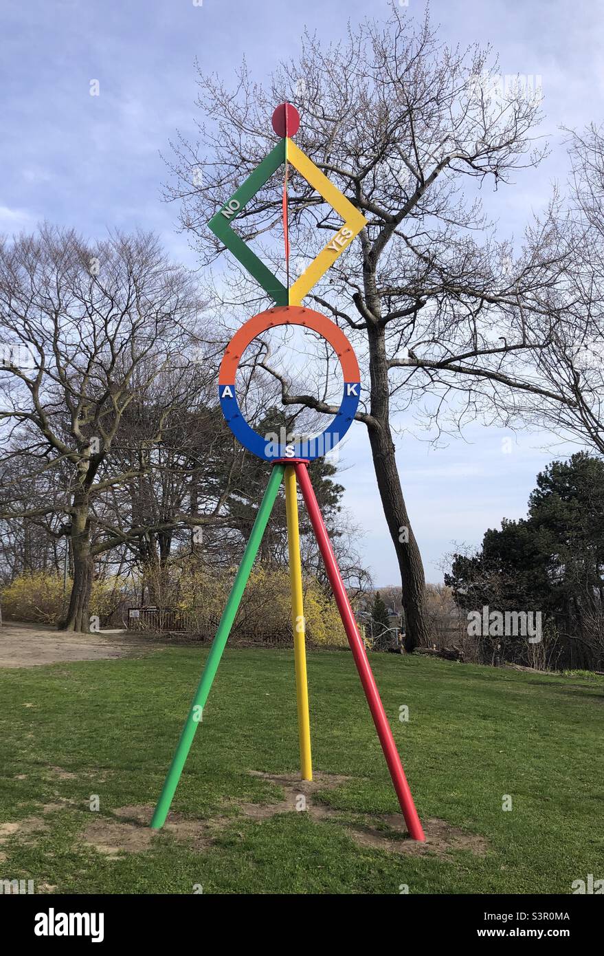 Colourful sculpture hi-res stock photography and images - Alamy