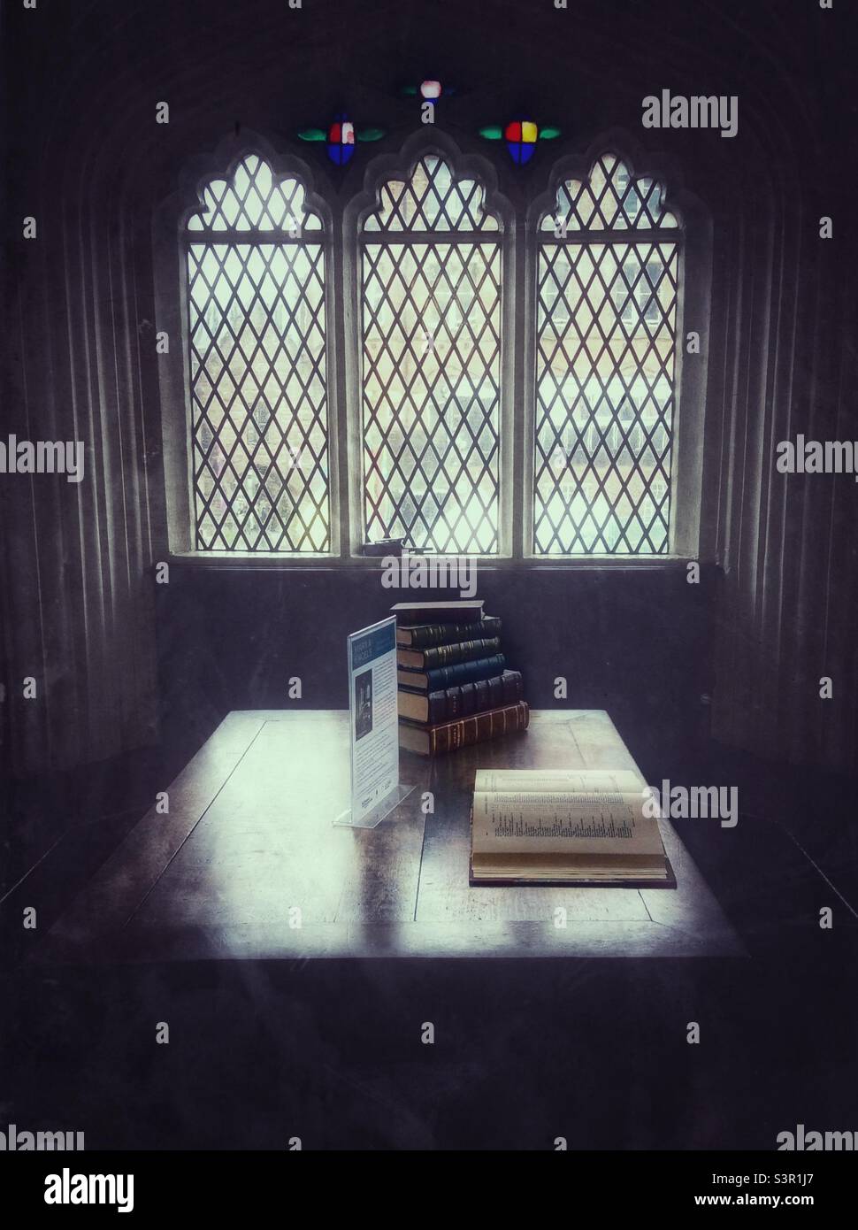 Study window hi-res stock photography and images - Alamy