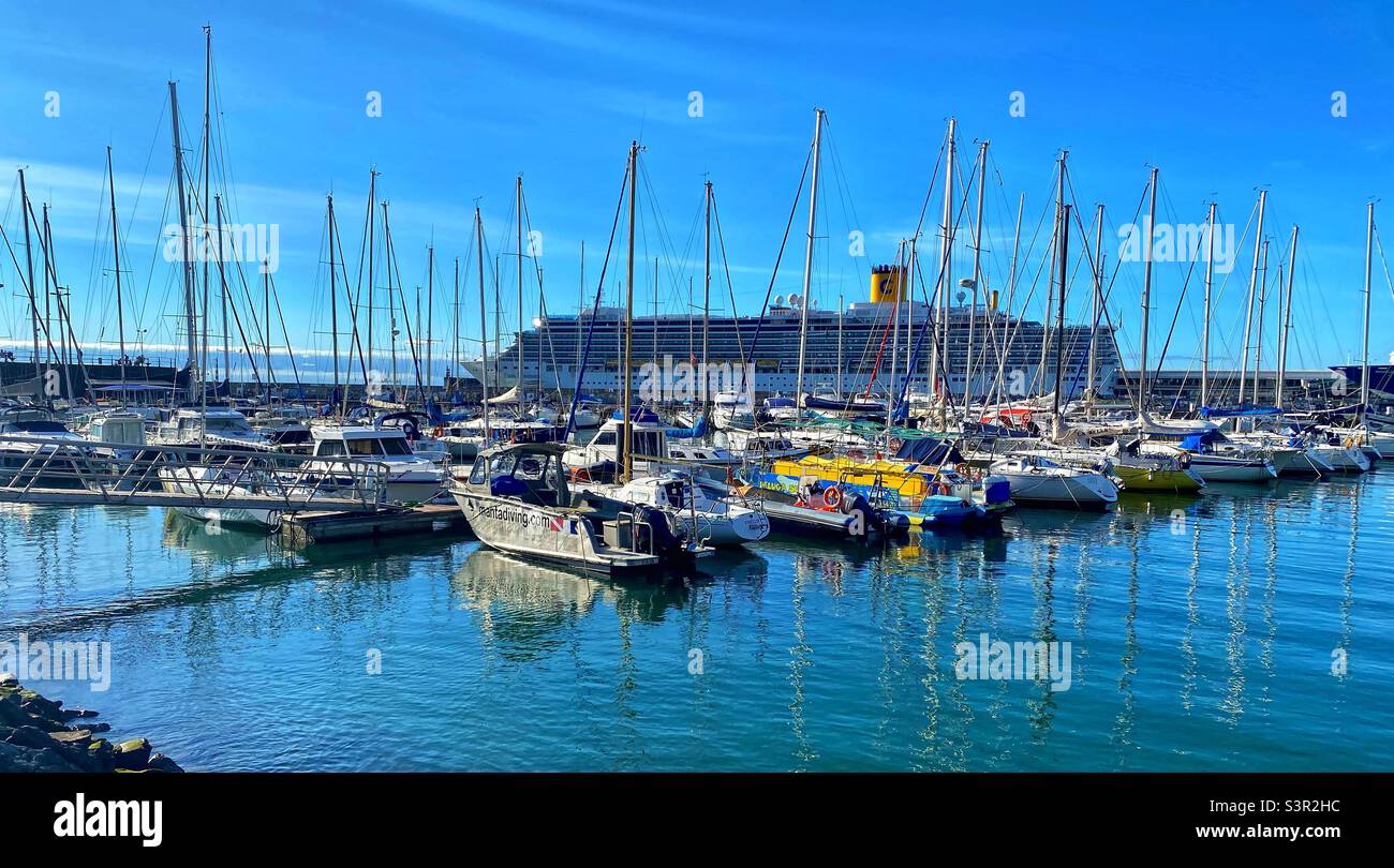 Funchal marina. Madeira Stock Photo - Alamy