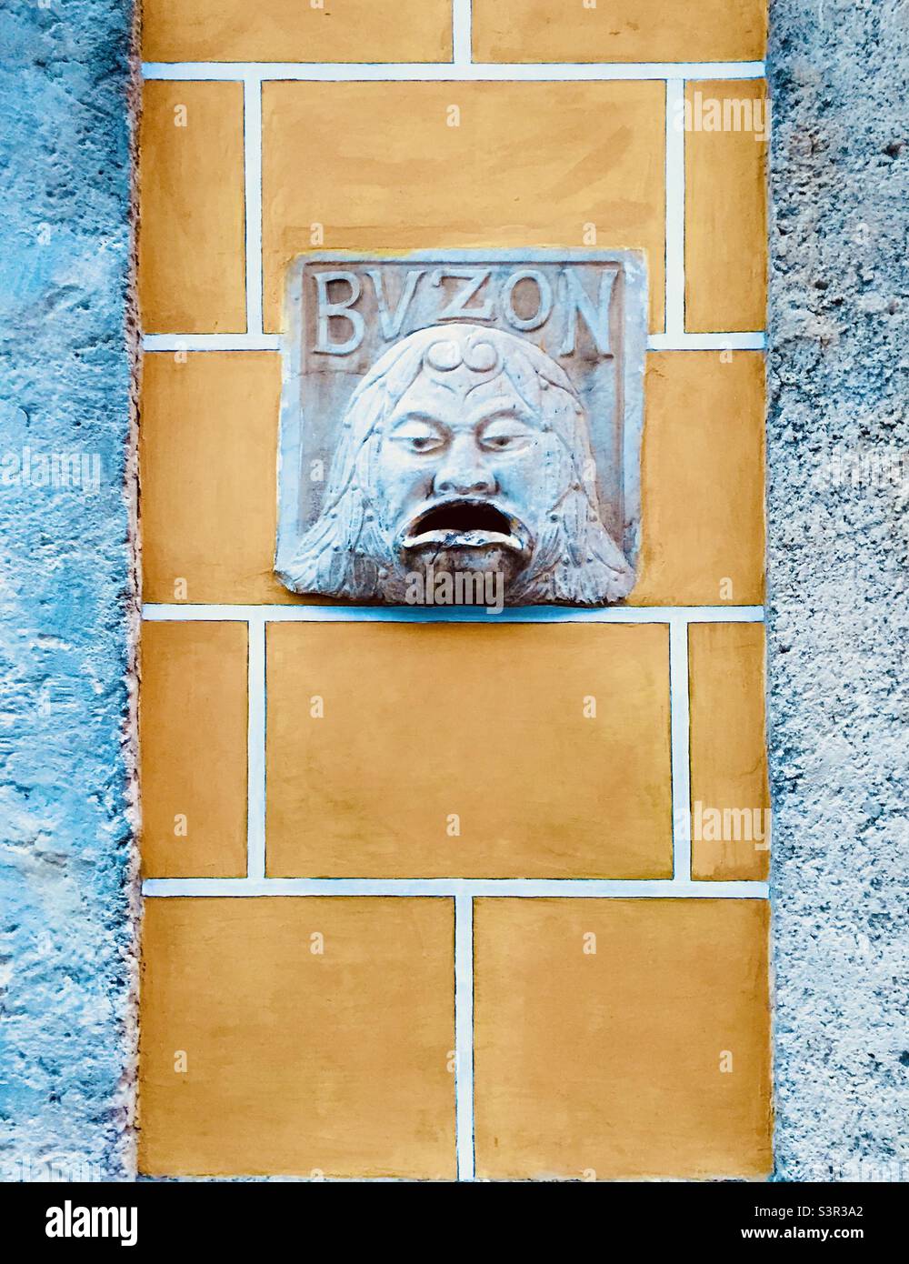 Rare bricks hi-res stock photography and images - Alamy