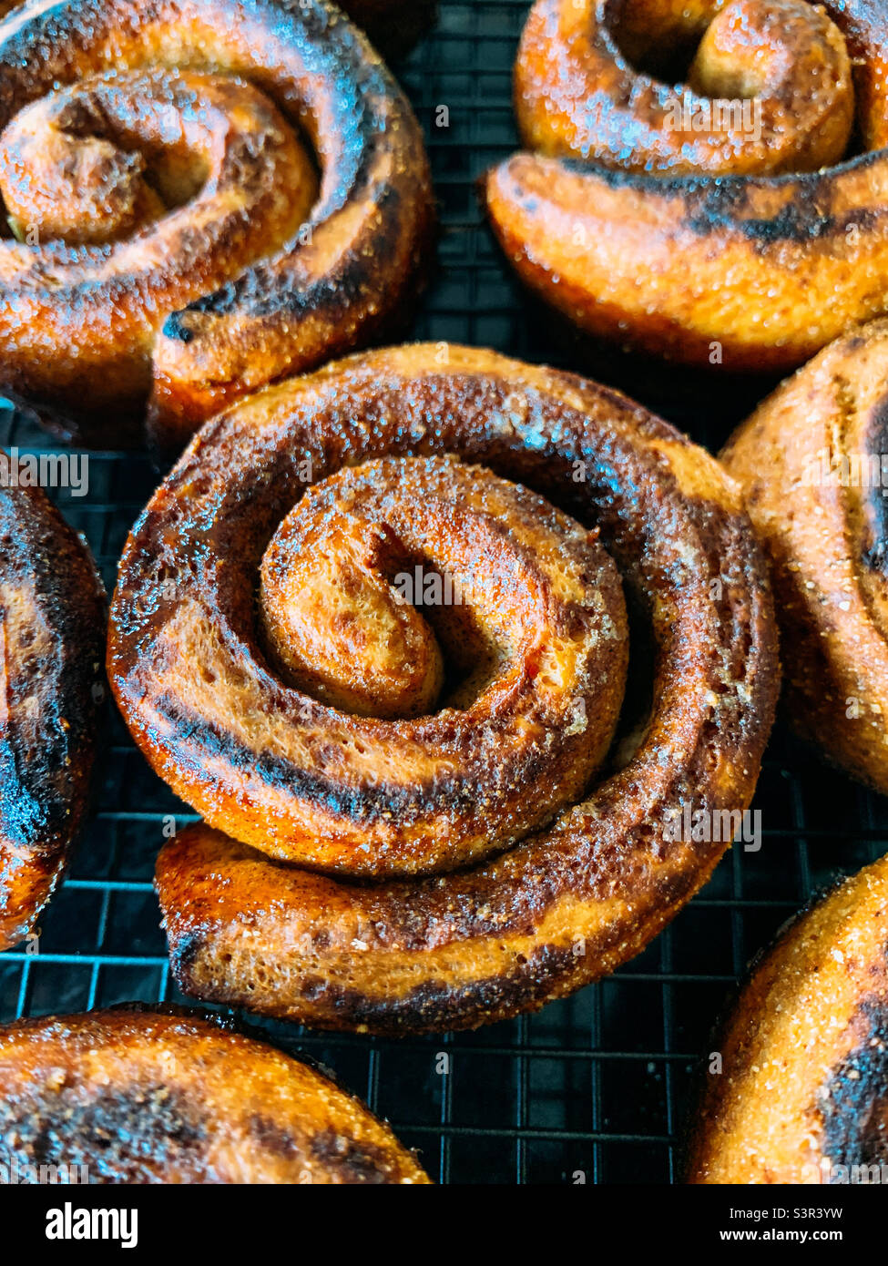 Burnt bread rolls hi-res stock photography and images - Alamy