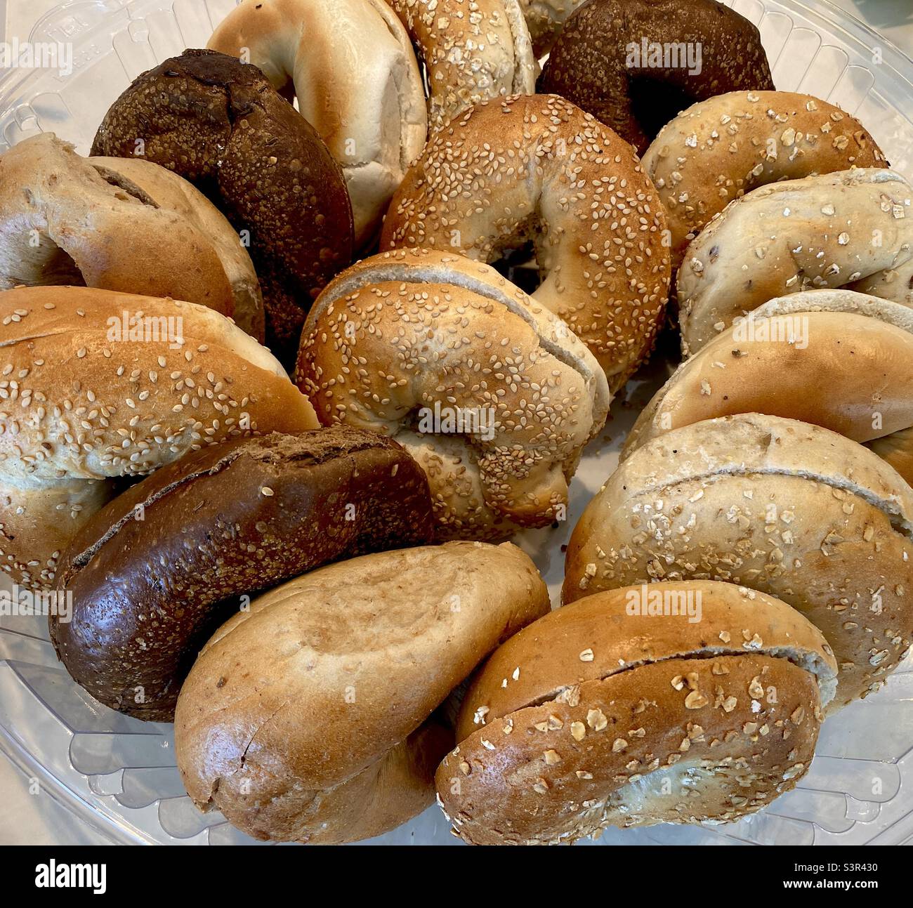 Pumpernickel bagel hi-res stock photography and images - Alamy