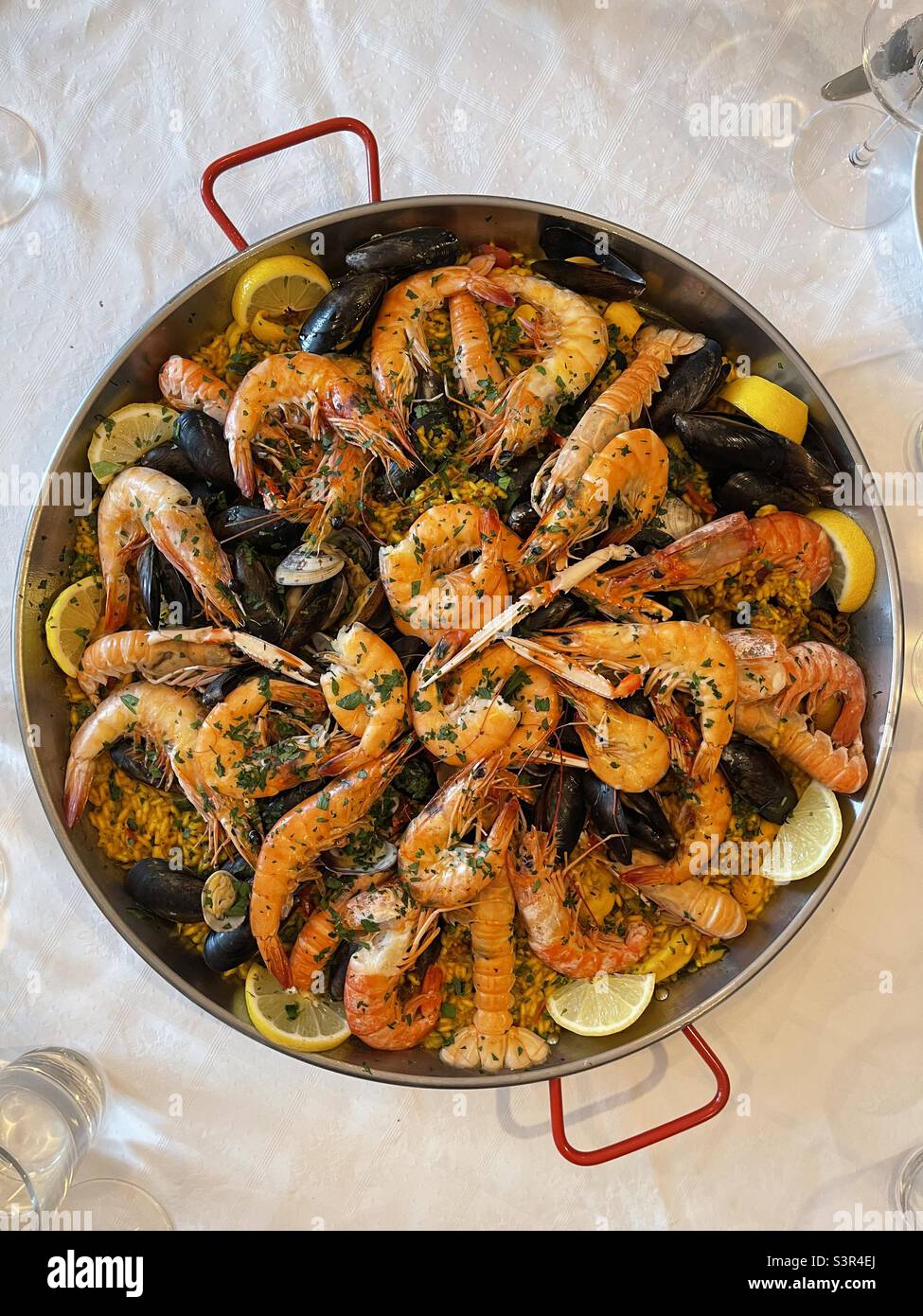 Paellas hi-res stock photography and images - Alamy