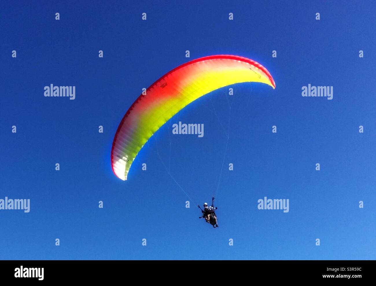 Hand gliders hi-res stock photography and images - Alamy