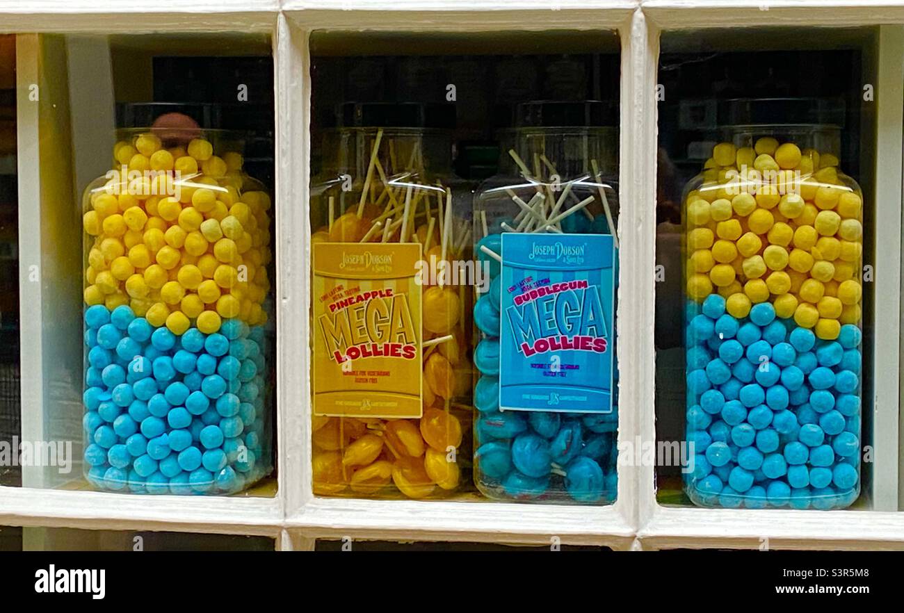Sweet shop display Stock Photo - Alamy