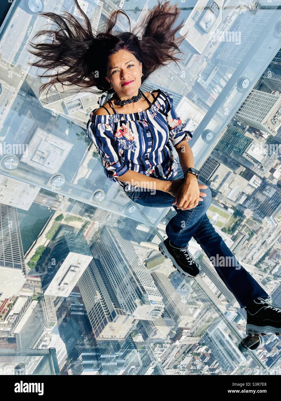 Glass tall buildings hi-res stock photography and images - Alamy