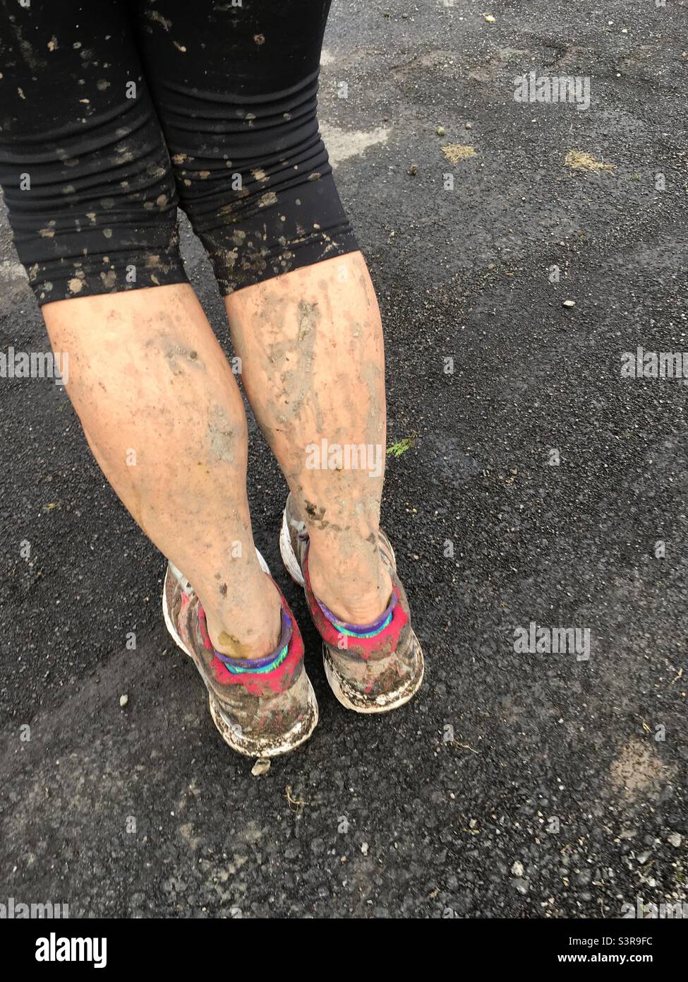 Muddy legs hi-res stock photography and images - Alamy