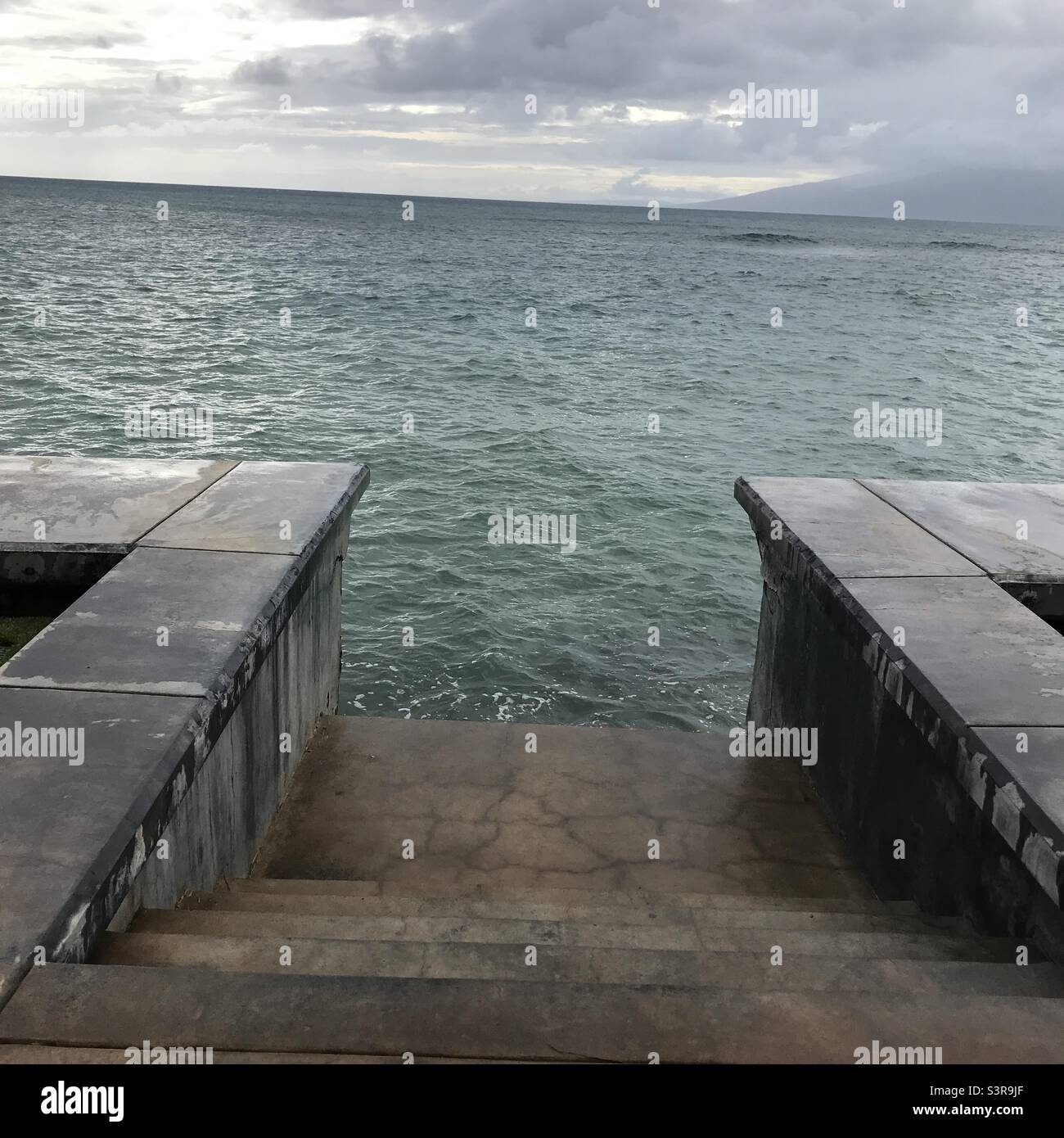 Ocean stairs hi-res stock photography and images - Alamy