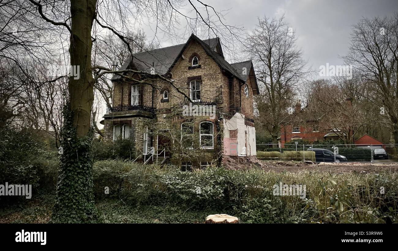 Partly demolished house Stock Photo - Alamy Partly demolished house Stock Photo - Alamy
