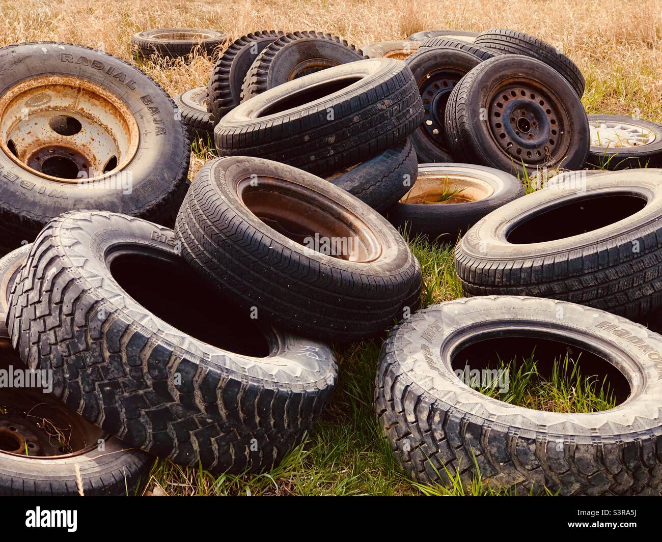 Tires recycling hi-res stock photography and images - Alamy